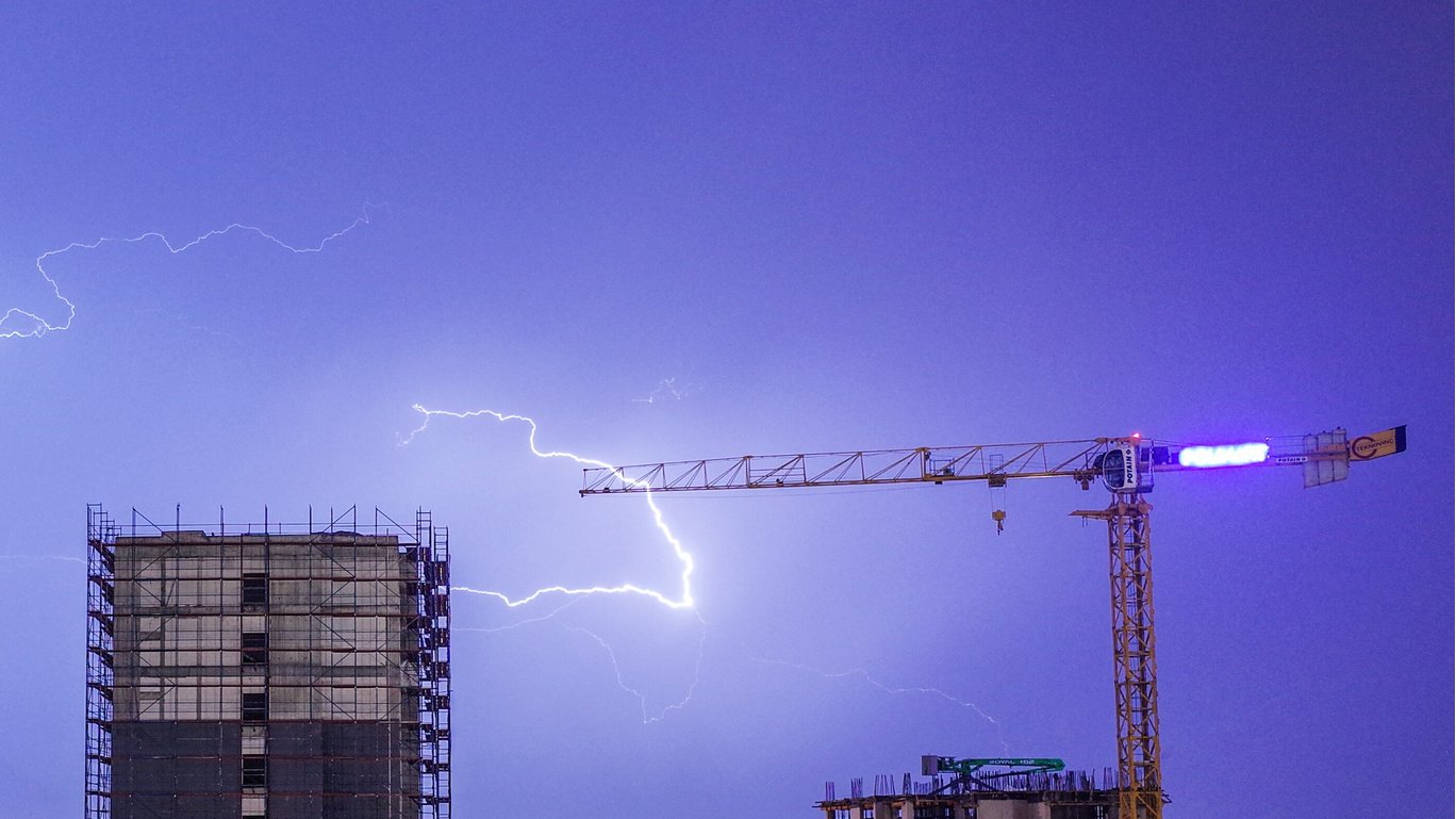 Lightning Safety 101: Protecting your construction site and workers